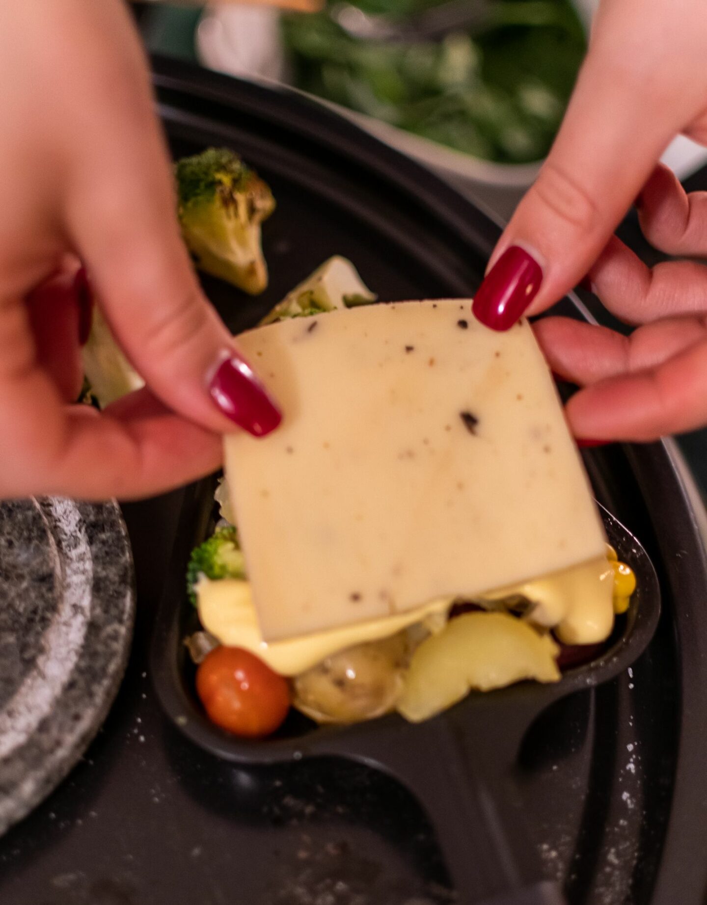Geniale Raclette Ideen vegetarisch - 17 kreative Pfännchen — veggievi.de